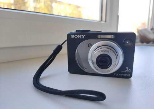 Компактный фотоаппарат Sony CyberShot DSC-W12