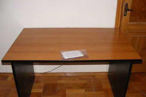 Письменный стол бу 120смх80см