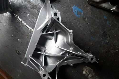 Кронштейн двигателя VW 1.6 CWV cwva cwvb