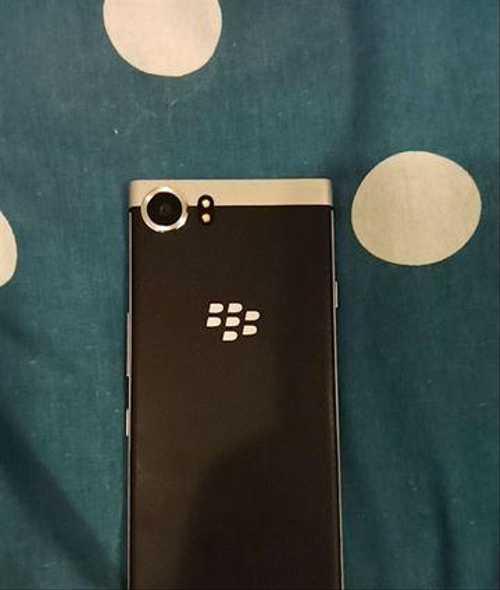 Телефон BlackBerry keyone