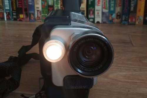 Видеокамера hi8 Sony CCD-TRV418E