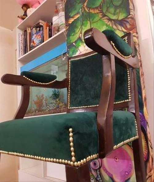 Антикварный барный стул