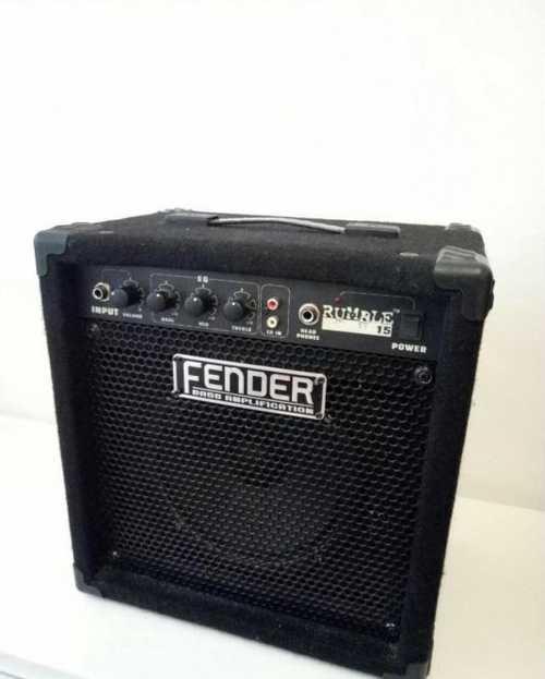 Продам комбик Fender