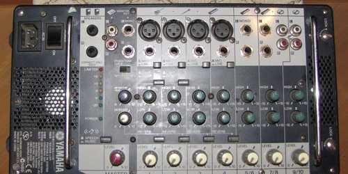 Микшер пульт усилитель звука Yamaha 500Вт Stagepas