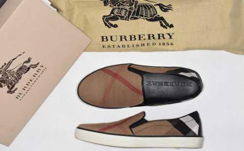 Слипоны Burberry оригинал новые