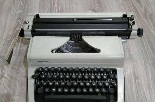 Механическая Пишущая машинка