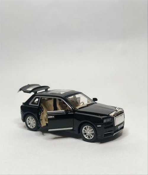 Модель автомобиля Rolls Royce Culinan 1:24