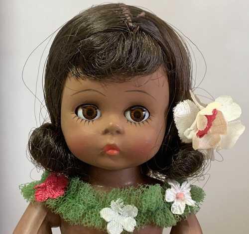 Винтажная кукла Madame Alexander Hawaiian doll