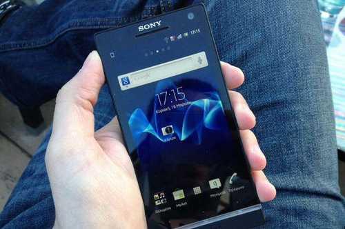 Телефон Sony xperia U