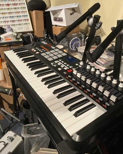 Akai MPK 49