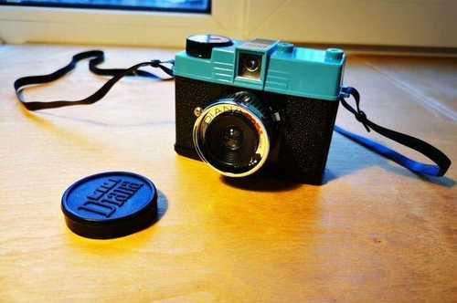 Плёночный фотоаппарат Diana mini