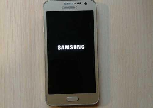 Телефон Samsung Gelaxi A3
