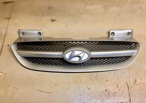 Решетка радиатора Hyundai Getz рестайлинг 05-10г