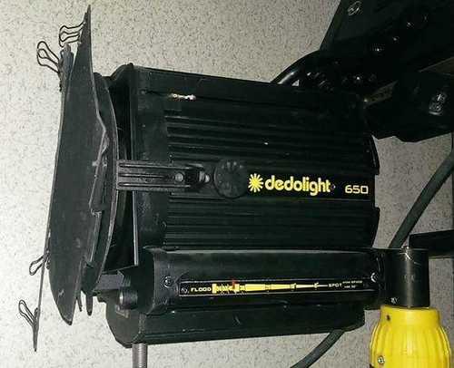 Студийный светильник Dedolight DLH650