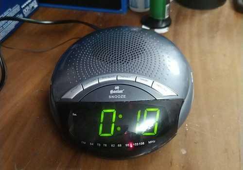 Настольные часы радио будильник
