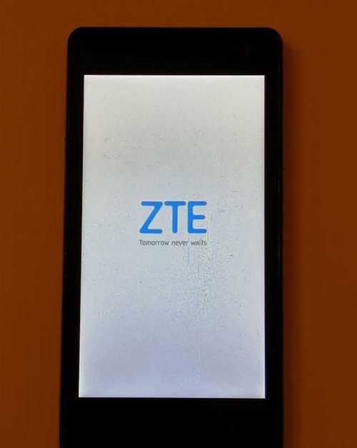 Телефон ZTE Blade GF3