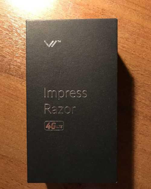 Смартфон Vertez Impress Razor