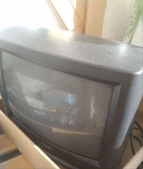 Старый цветной телевизор Funai