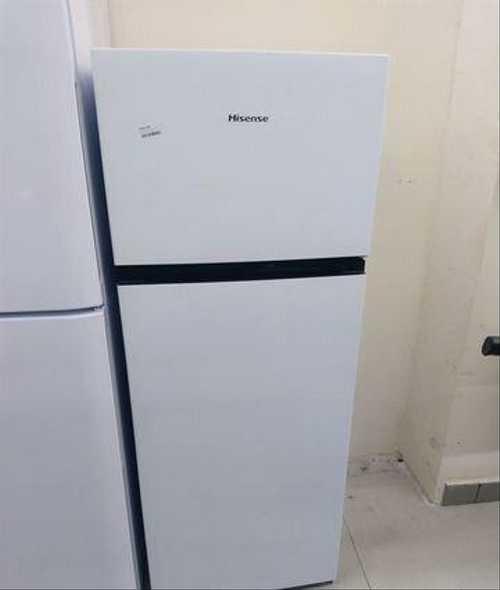 Холодильник с морозильником Hisense RT267D4AW1