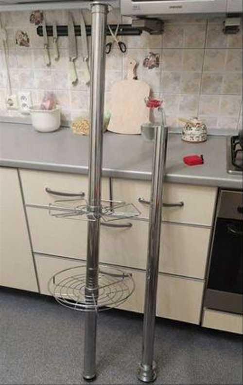 Штанги для кухни с крючками в интерьере кухни