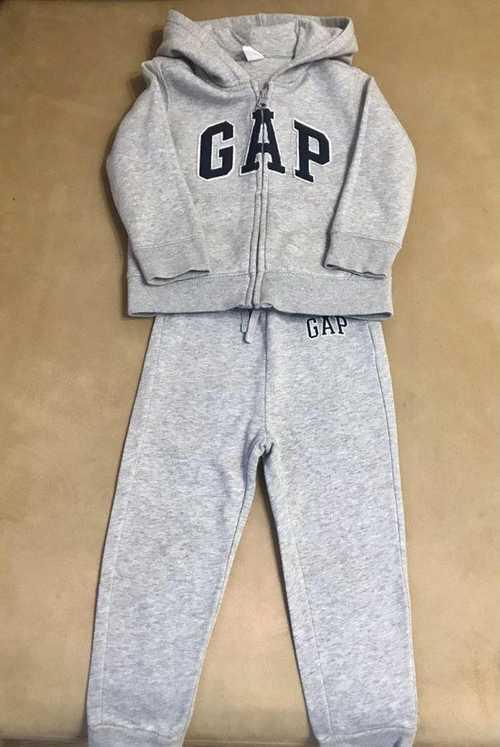 Спортивный костюм GAP 3T