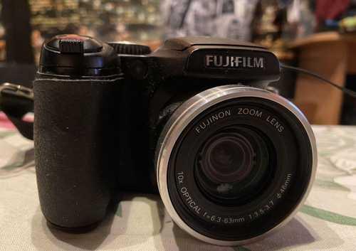 Компактный фотоаппарат Fujifilm Finepix s700