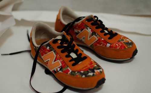 Кроссовки New balance 410 floral orange