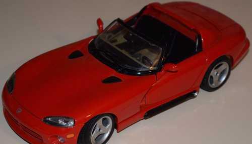 Масштабная модель Dodge viper масштаб 1/18