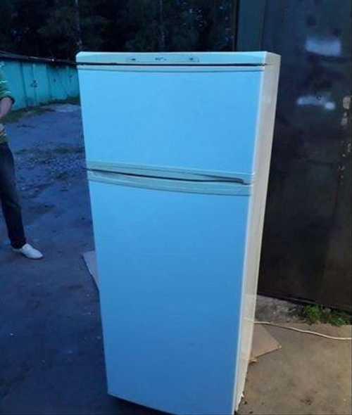 Холодильник бу норд 150см
