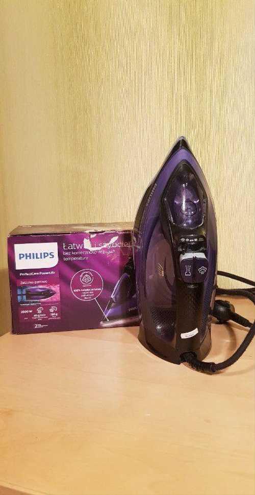 Утюг Philips Azur GC3925