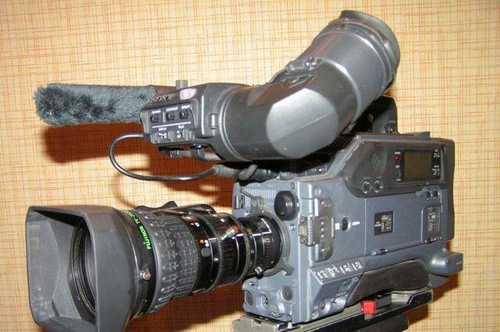 Профессиональная видеокамера sony DSR-390P