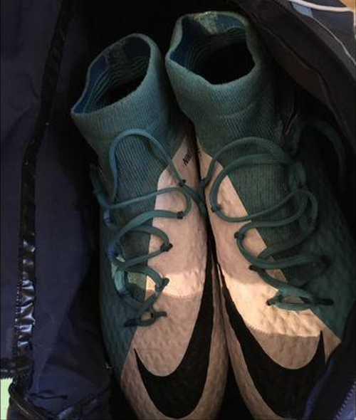Бутсы Nike