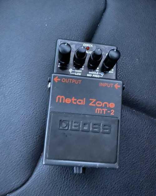 Педаль Boss MT-2 Metalzone