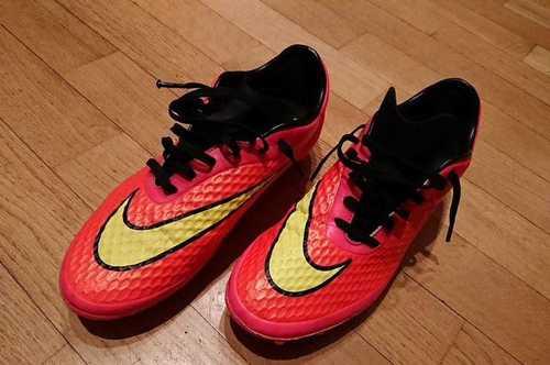 Футбольные бутсы Nike Hypervenom Phelon