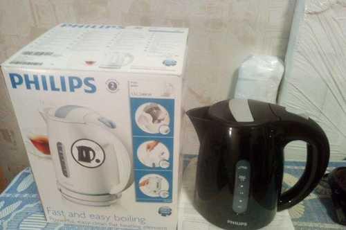 Электрический чайник Philips HD4646/20, черный