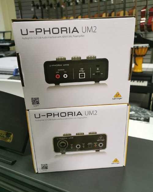 Behringer U-phoria UM2 USB аудио интерфейс