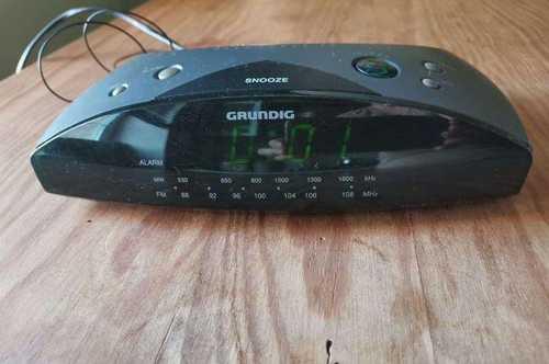 Grundig Sonoclock 22 Q радио - часы