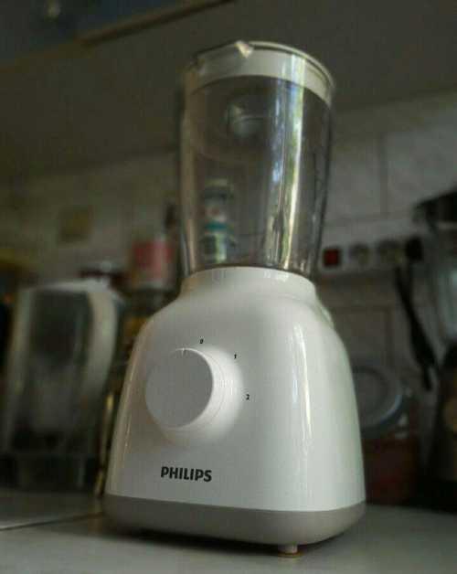 Блендер Philips HR2100