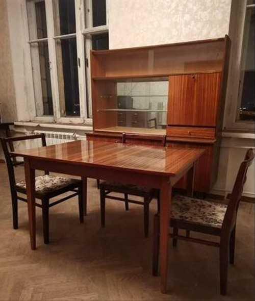 Мебель эпохи СССР стол шкаф сервант