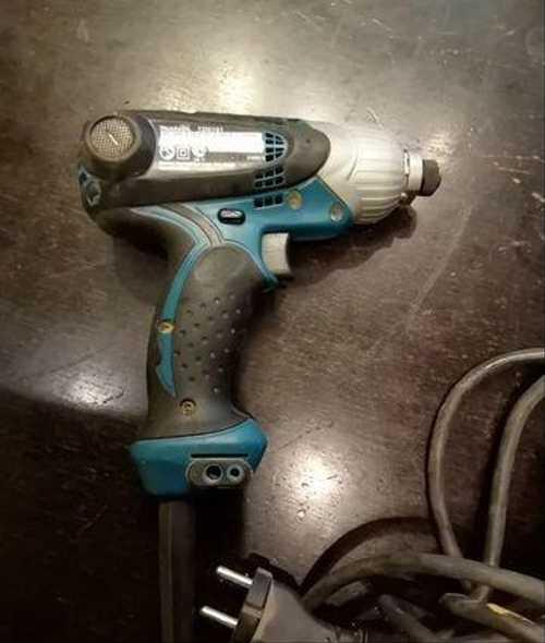 Ударный шуруповерт Makita