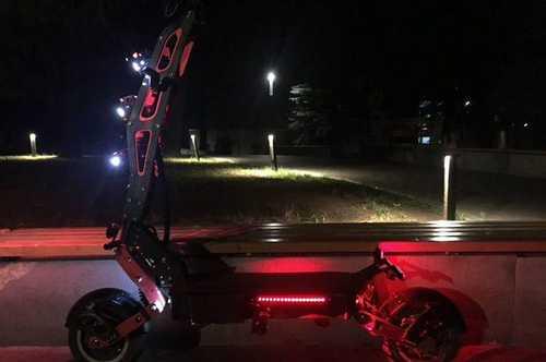 Электросамокат Ultron t128