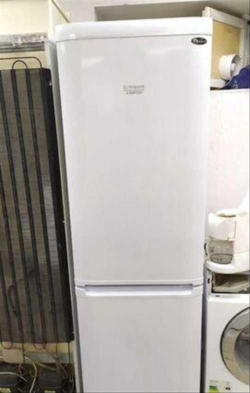 Холодильник hotPoint Ariston