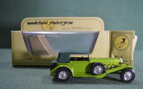 Машинка Matchbox Yesteryear Mercedes Benz SS 1972