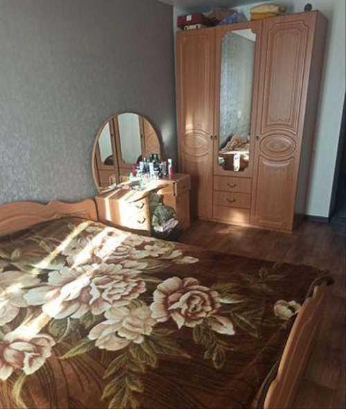 Спальный гарнитур