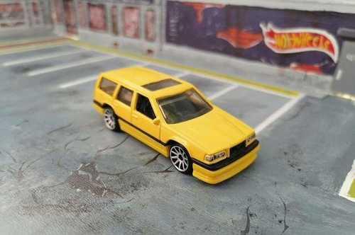 Hot Wheels Volvo 850 Estate