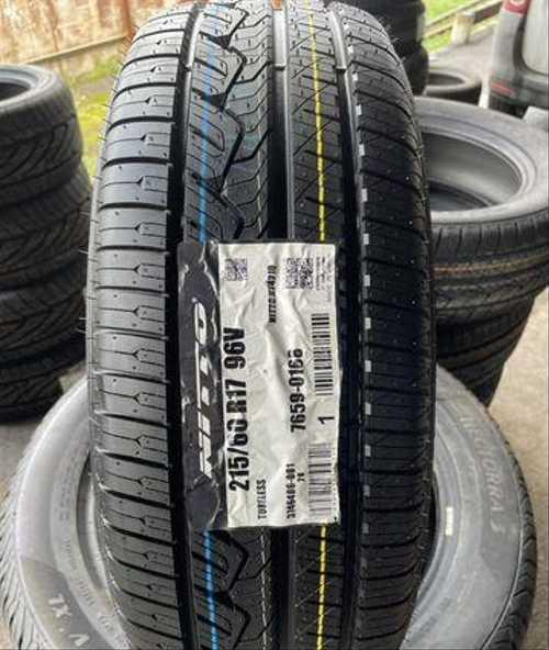 Nitto NT421Q 215/60 R17 96V, 4 шт