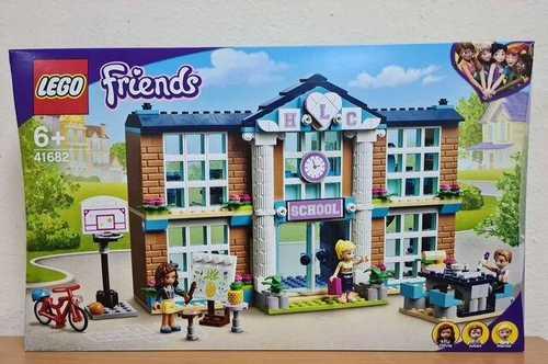 Lego friends 41682 Школа Хартлейк Сити
