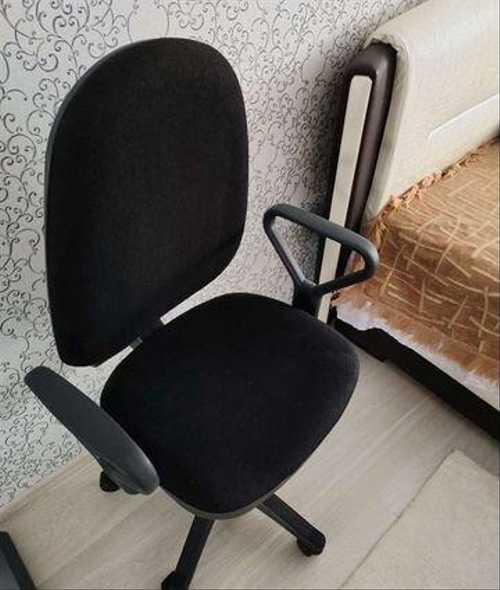 Компьютерное (офисное) кресло б/у