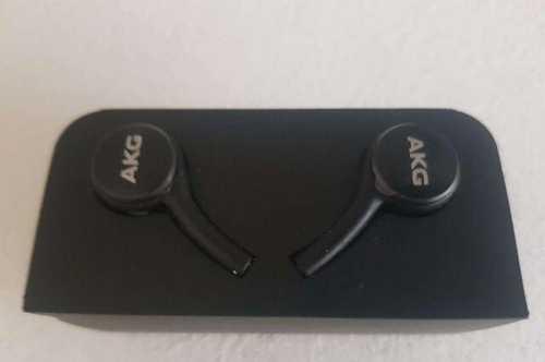 Проводные наушники AKG, разъем USB Type-C