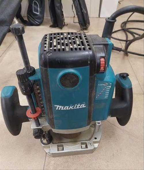 Ручной фрезер Makita RP2301FCX
